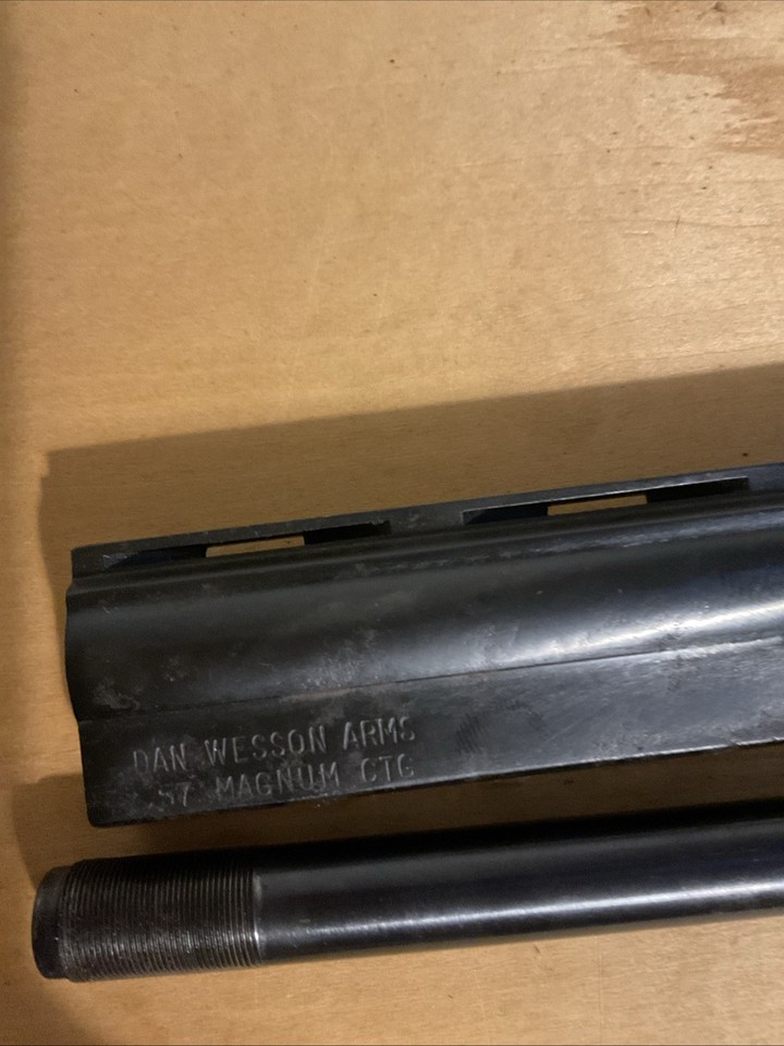 Dan Wesson Revolver 8’ Barrel & Shroud Assembly 357 Mag Blued vent rib ...