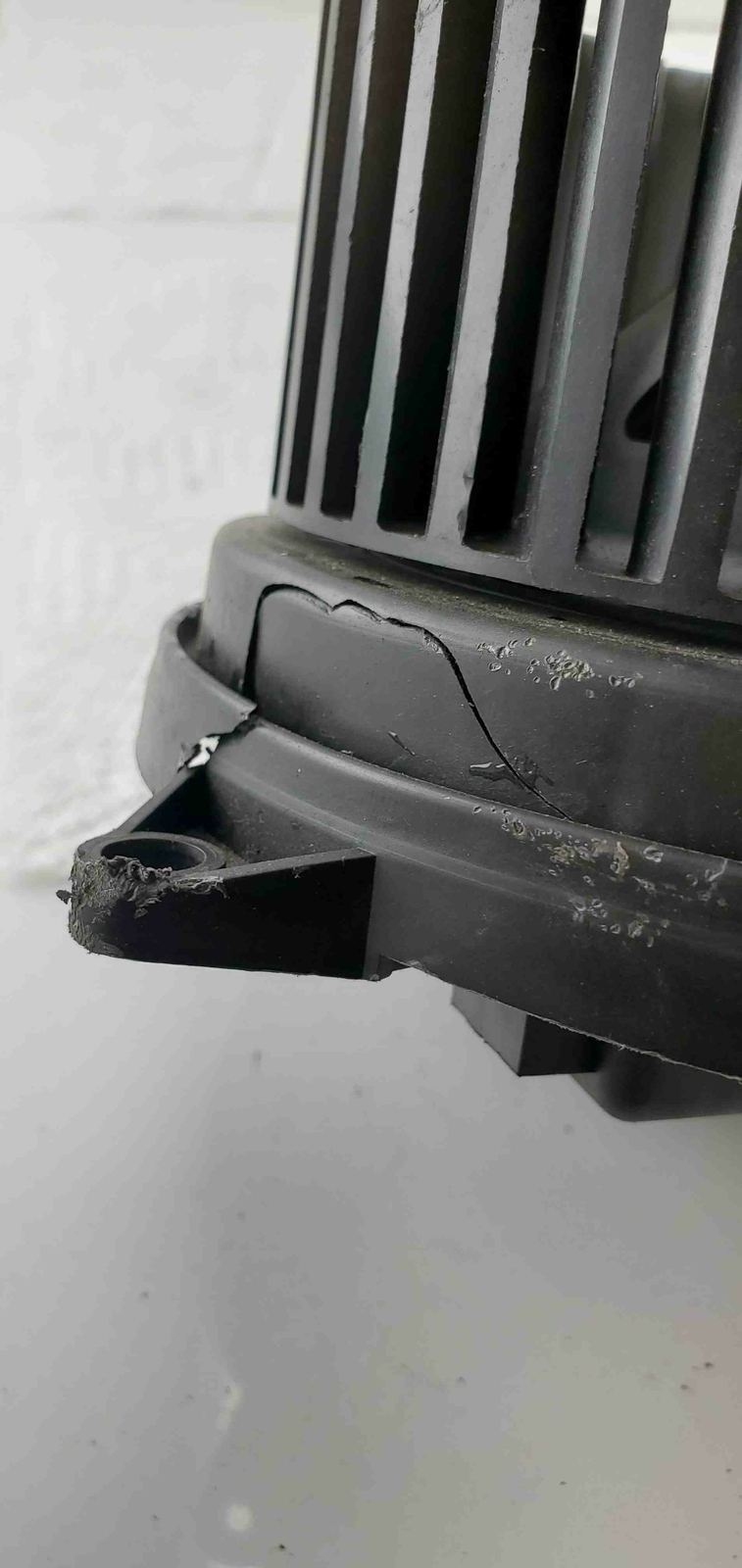 2006-2011 2008 Mercedes-Benz ML320 W164 Blower Motor Small Crack ...