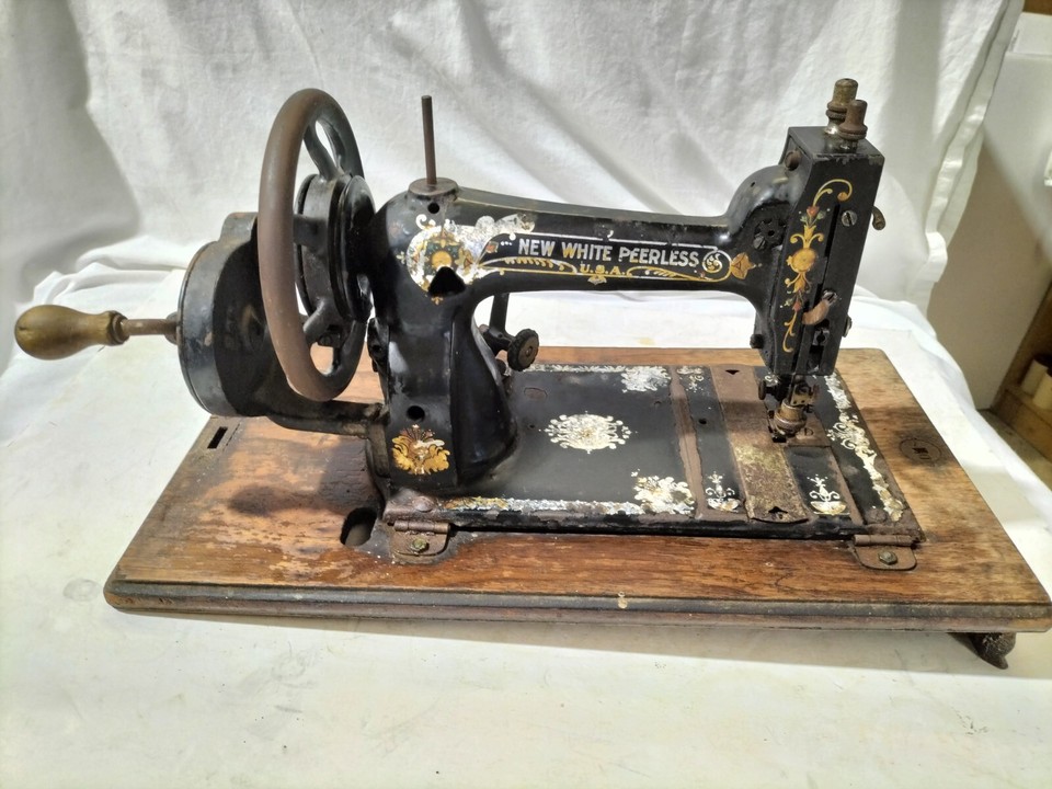Antique c.1890 Sewing Machine Rare New White Peerless Hand Crank ...