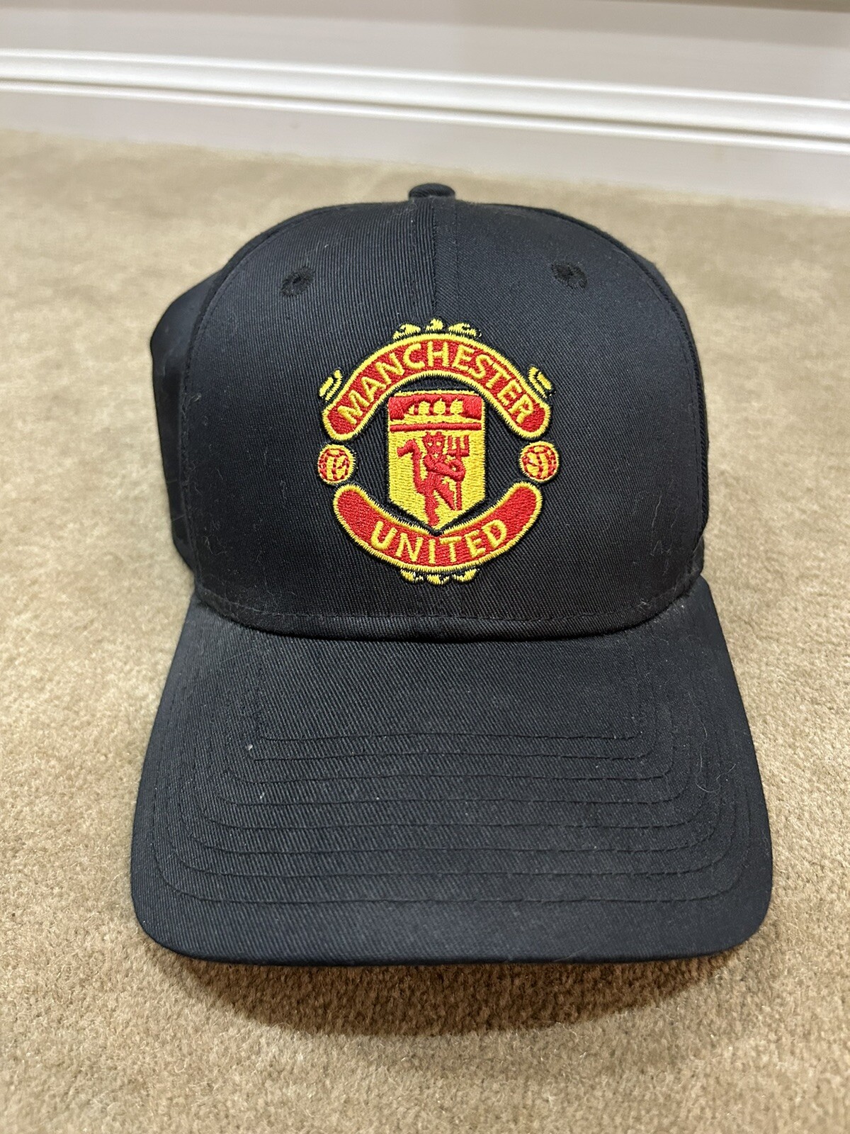 Manchester United New Era 940 Basic Black Cap Strap B… - Gem