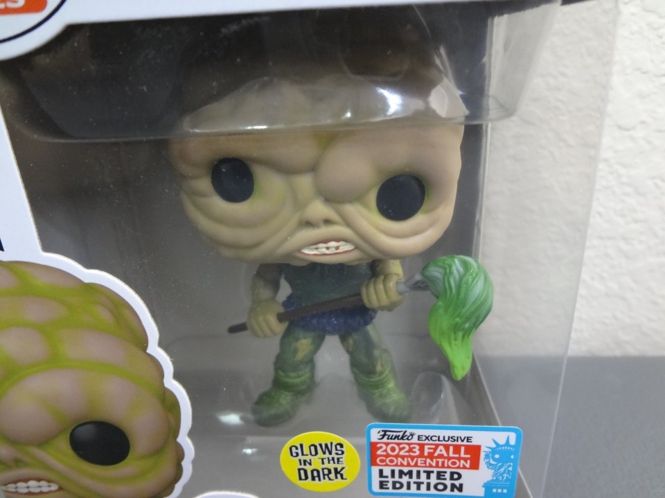 The Toxic Avenger GITD Funko POP! Heroes #479 Fall Convention w ...