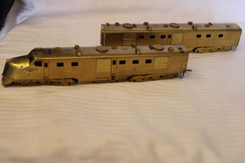 HO Scale Hallmark, Brass Alco DL-109 / 110 Diesel Locomotive A& B Units ...