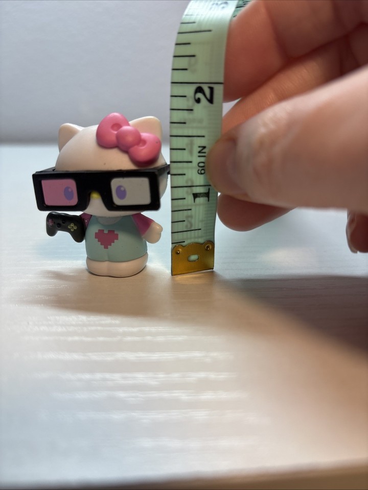 SANRIO Hello Kitty Mini Figure *Series 2* Blind Box Otaku | eBay