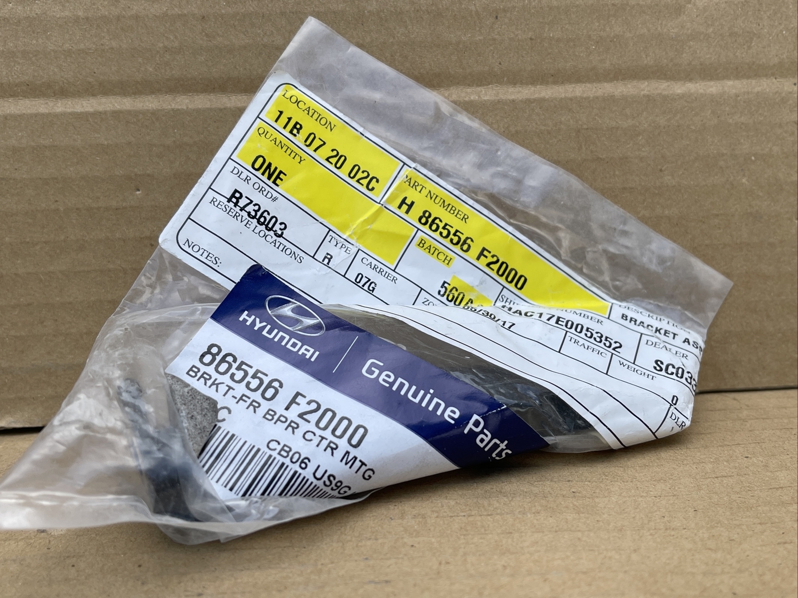 Genuine Hyundai Upper Support 86556-F2000 | eBay