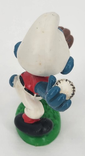 The Smurfs (Tracker / Pitcher) Toy Figure - Vintage 1983 Schleich/Peyo ...