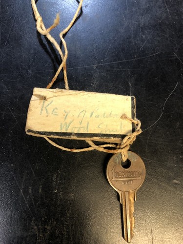 VINTAGE UNIQUE LOCKWOOD WITH TAG KEY BARREL SECURITY SAFE LOCKSPORT ...