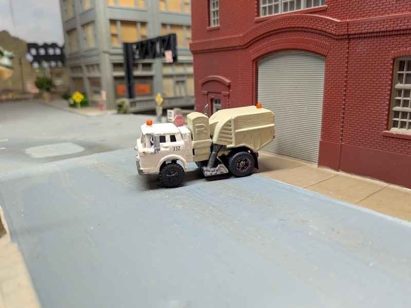 1/87 HO Scale Custom Built Ford C600/Tymco Street Sweeper. 3D Printed ...