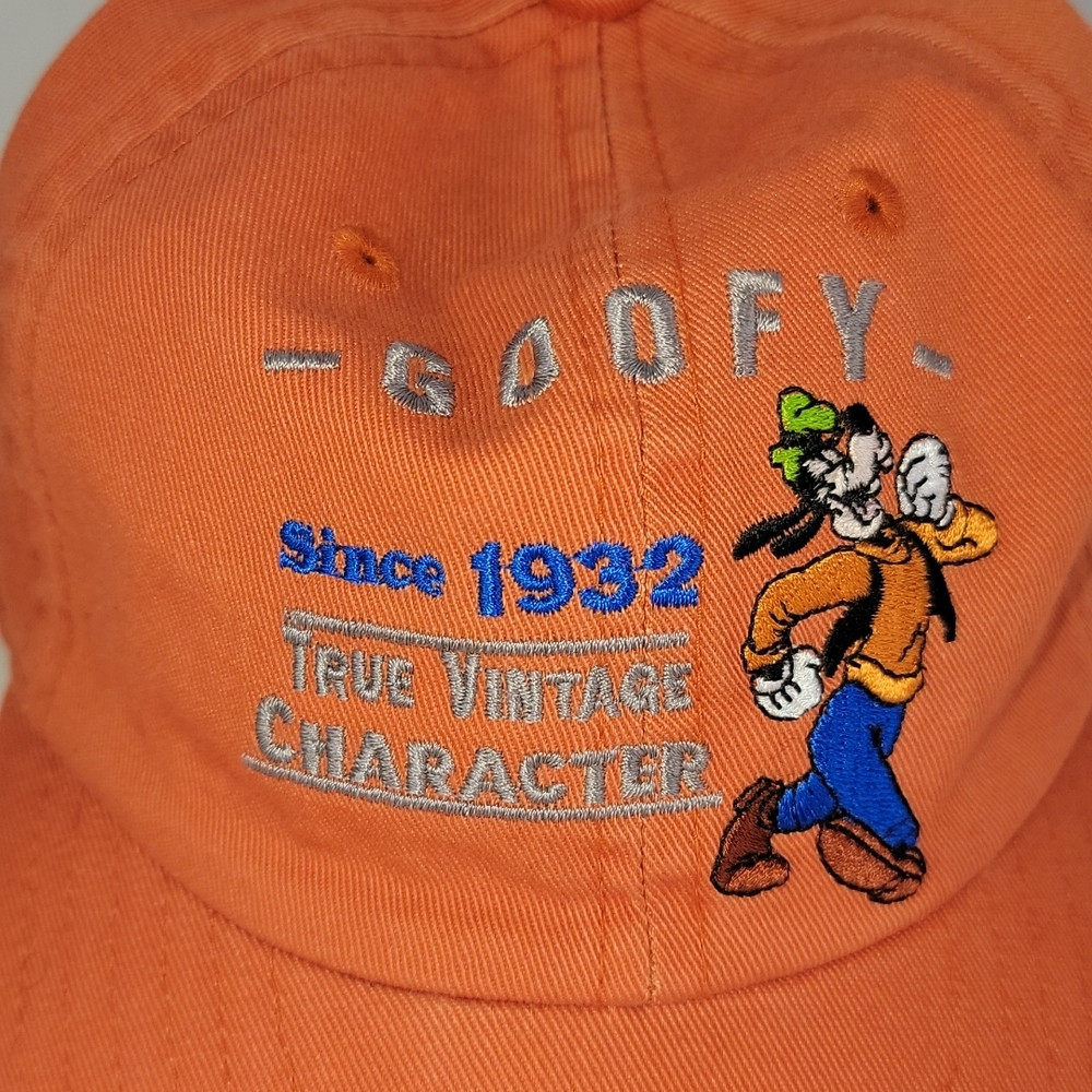 Vintage Goofy Disneyland pastel peach 1932 Hat - Gem
