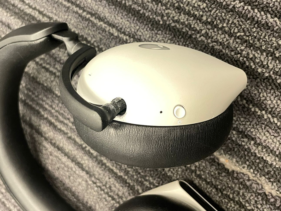 FAULTY Alienware AW920H Tri-Mode Wireless Gaming Headset - Lunar Light ...