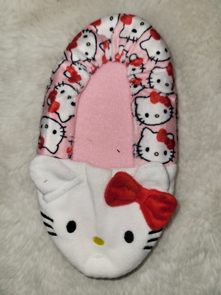 Hello Kitty Fuzzy Babba slipper socks Child size small/medium 8-13 | eBay