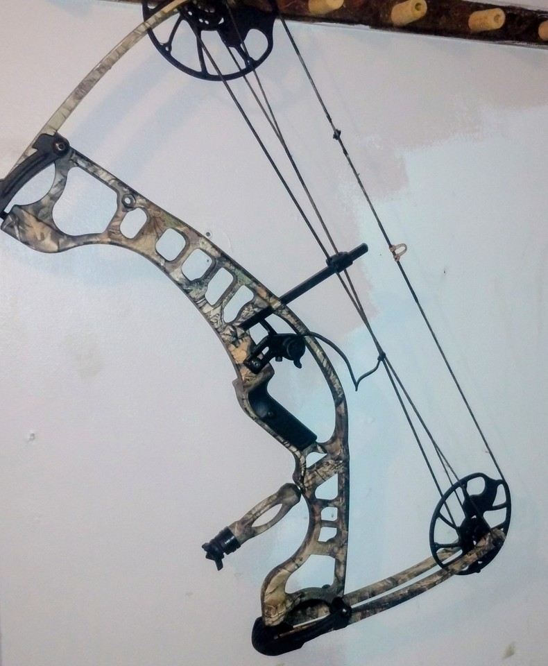 Hoyt Ignite Compound Bow 19-30 D/L 15-70 D/W Left Handed | eBay
