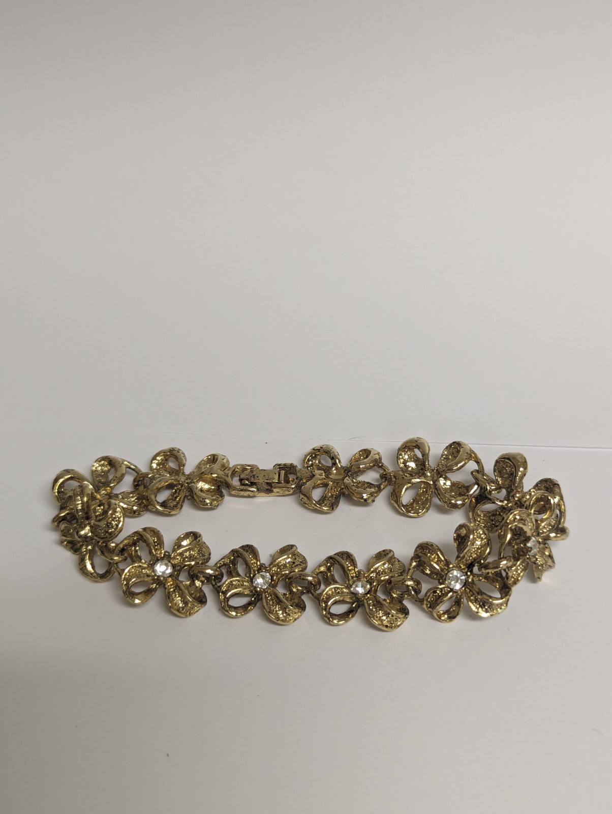 1960s Vintage Gold Tone 4 Petal Flower Spring & Rhin… - Gem