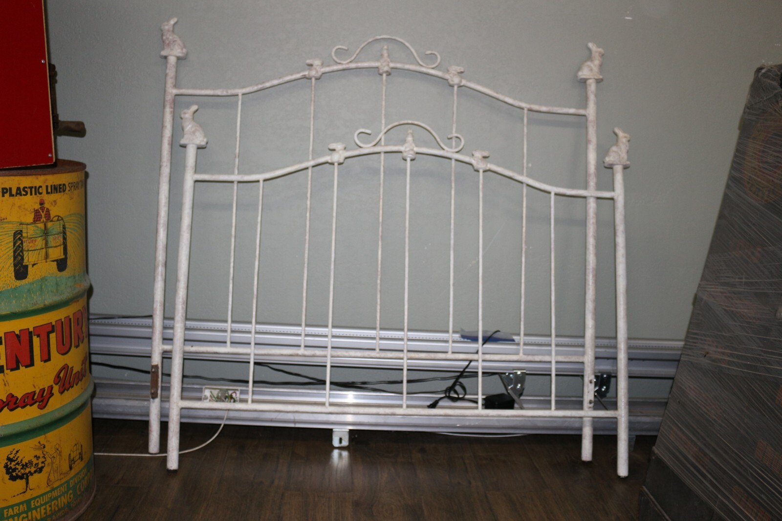 Rare Antique Vintage Full/Queen Size Wrought Iron Bed W/Cast Iron Bunny ...