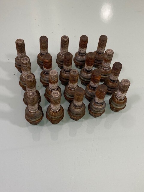 2007-2010 AUDI Q7 4L WHEEL LUG NUTS BOLTS SET OF 20 USED B1 ☑️ | eBay