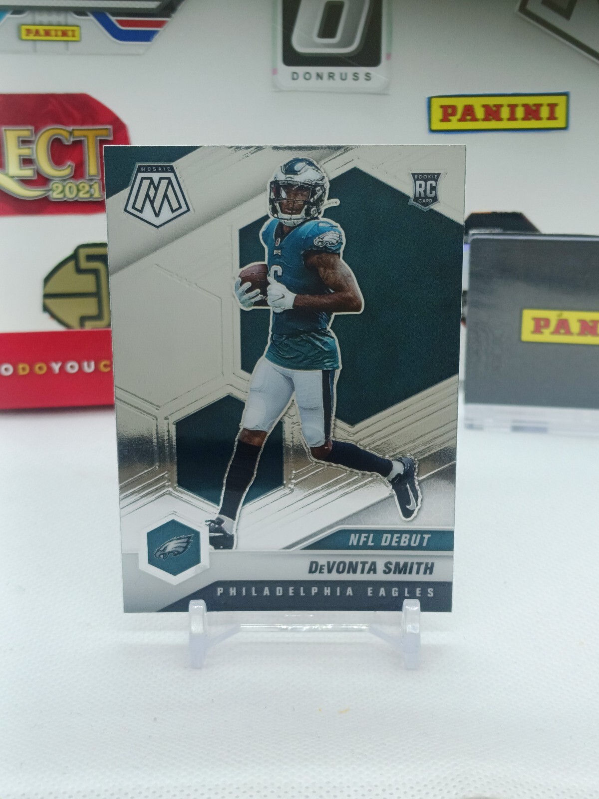 2021 Panini Mosaic DeVonta Smith NFL Debut Rookie Card #246 ...