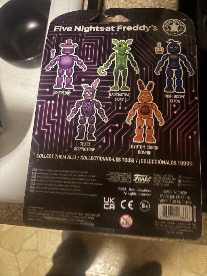 Funko RADIOACTIVE FOXY Five Nights at Freddy's Glow in the Dark 5 ...