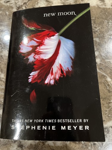 The Twilight Saga Ser.: New Moon by Stephenie Meyer (2008, Trade ...