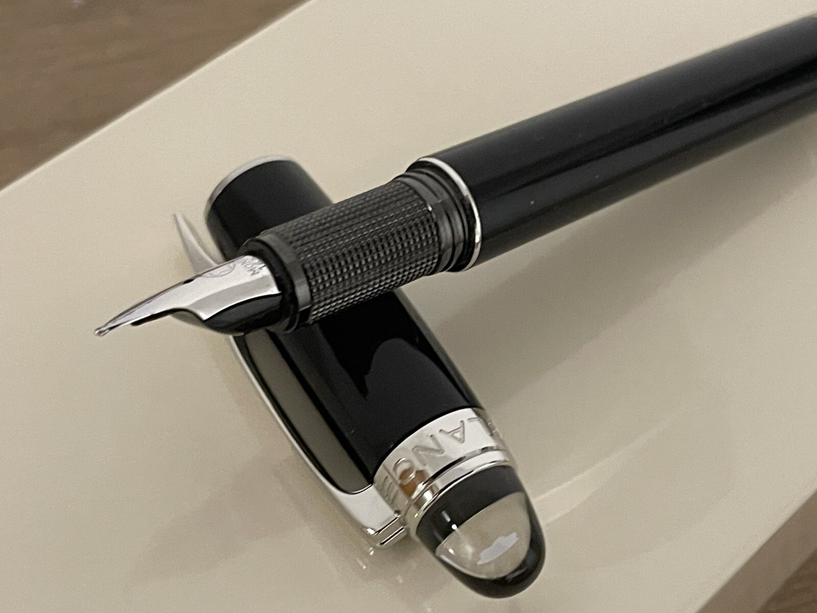 Montblanc Starwalker Resin Line Füllfederhalter ID 08482 Füller mit M ...