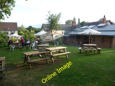 Photo 6x4 Beer garden of the Sun Inn at Leintwardine on an August ...