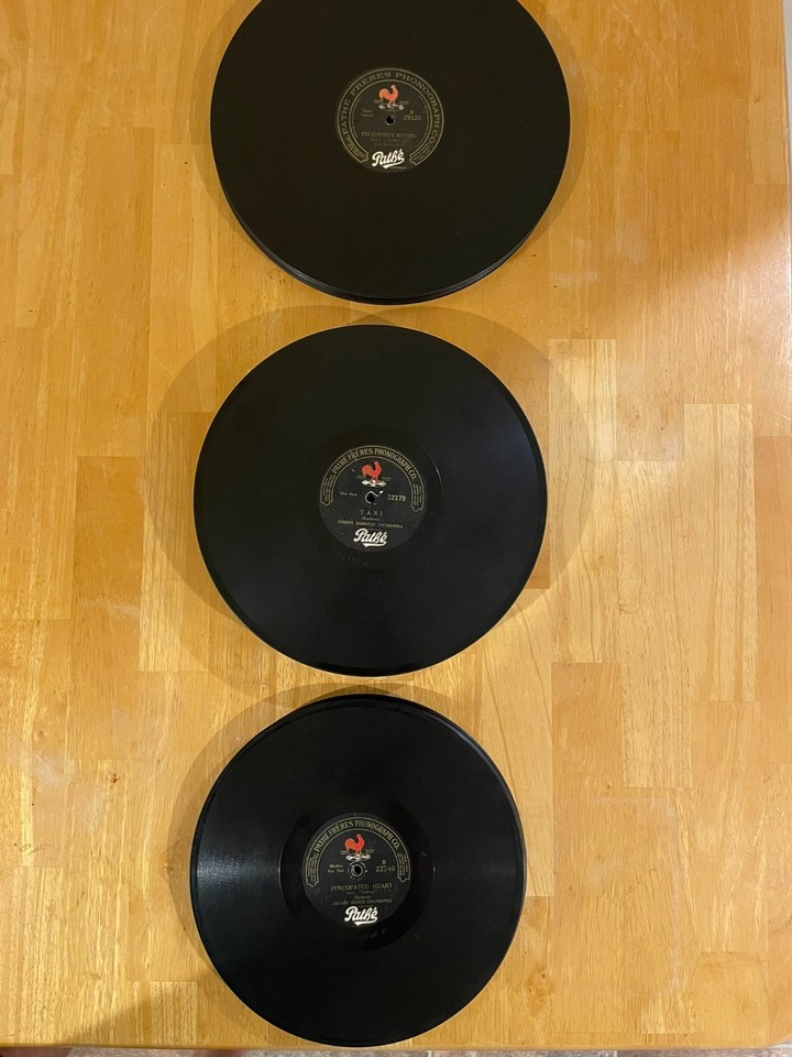 Antique Pathe Model 110 Phonograph (Restored) with 35 Pathe vertical ...