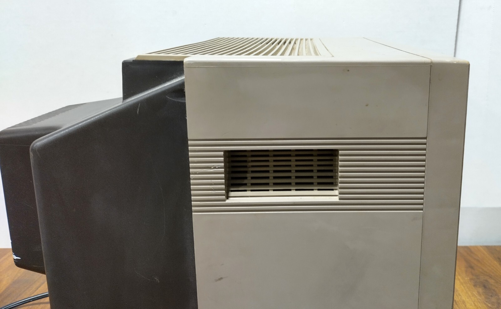 Vintage Commodore 1702 Video Monitor for C64 C128 for sale online | eBay