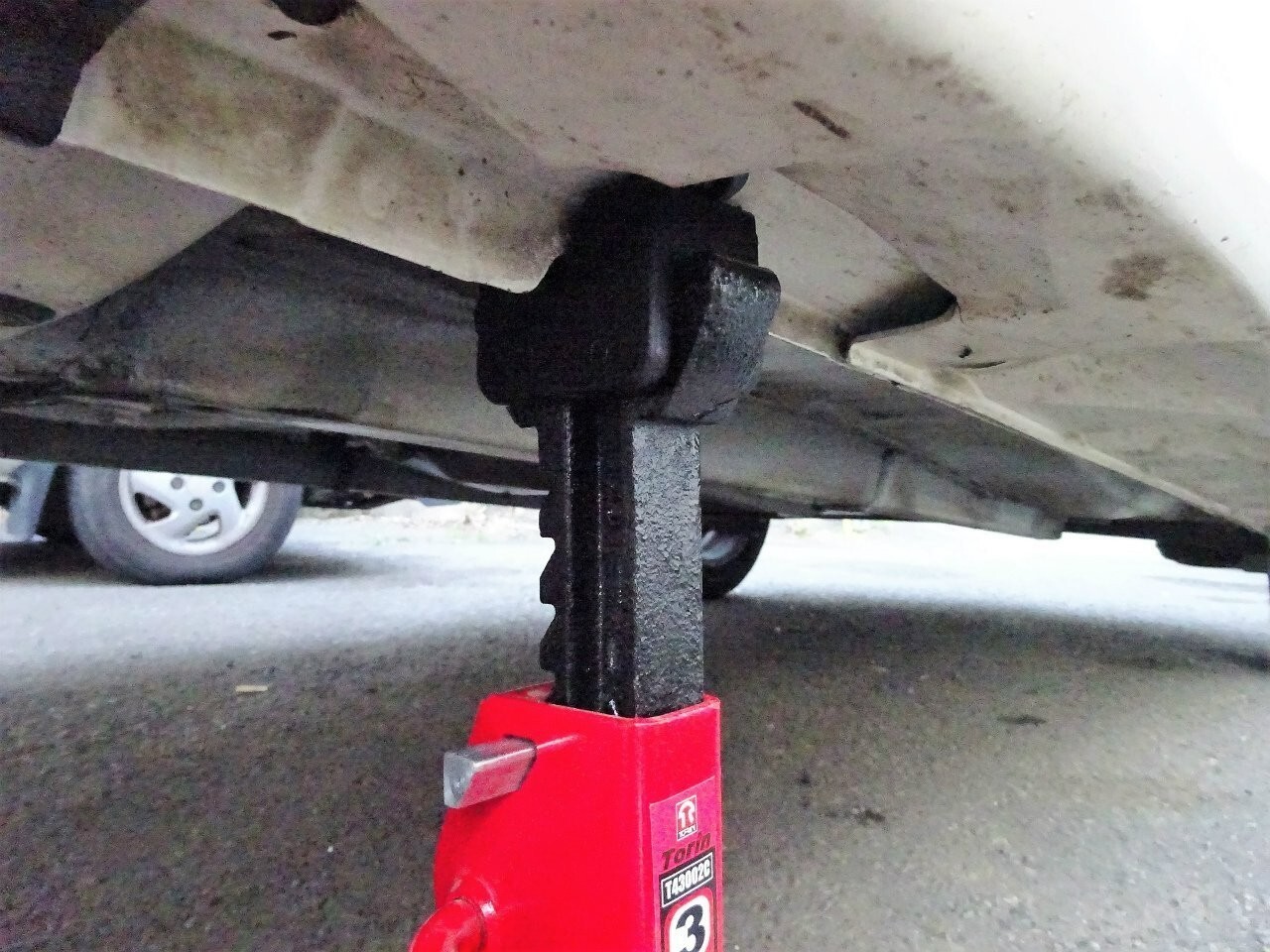 2X RUBBER JACK STAND PAD ADAPTOR FOR VW GOLF MK4 MK5 MK6 MK7 MK8 GTI ...