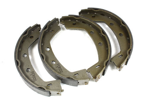 LAND ROVER FREELANDER 2 - HAND BRAKE SHOES - LR001020 | eBay
