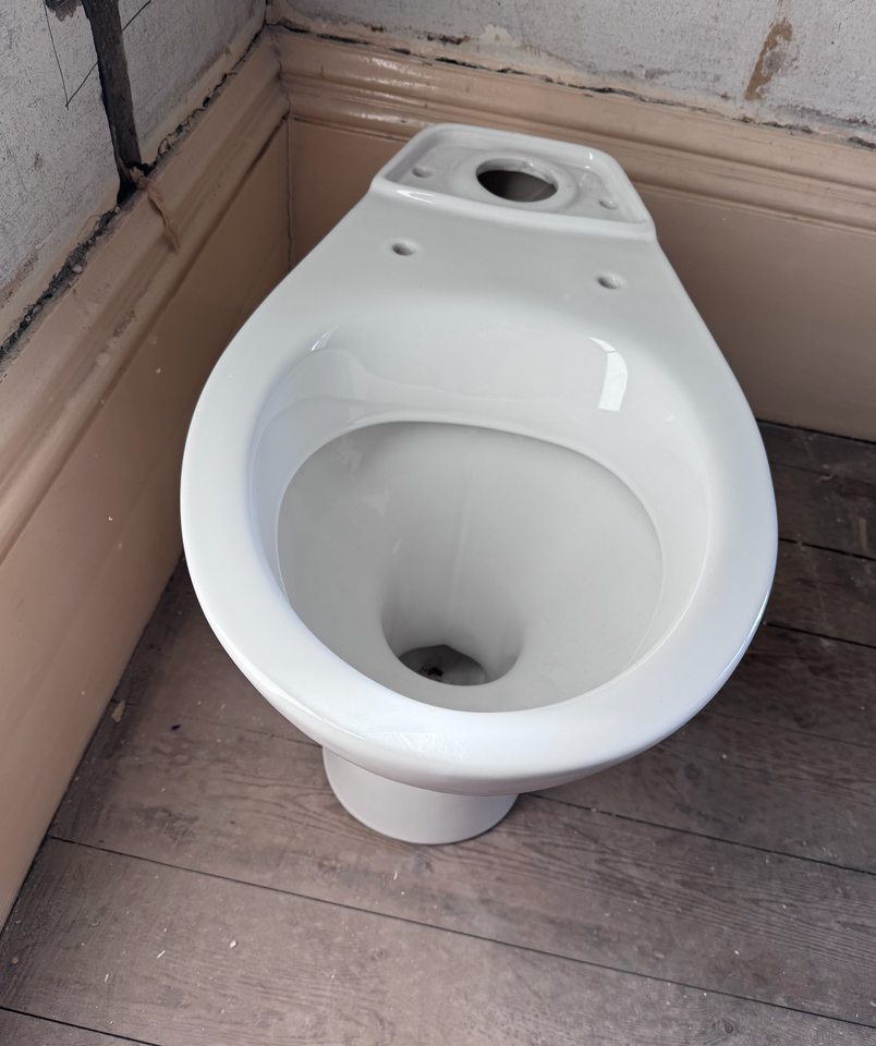 Toilet + cistern + seat, close coupled dual flush (screwfix toilet to ...