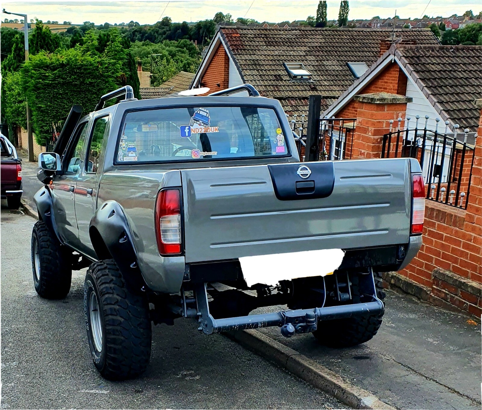 Nissan navara d22 2" lift shackles | eBay UK