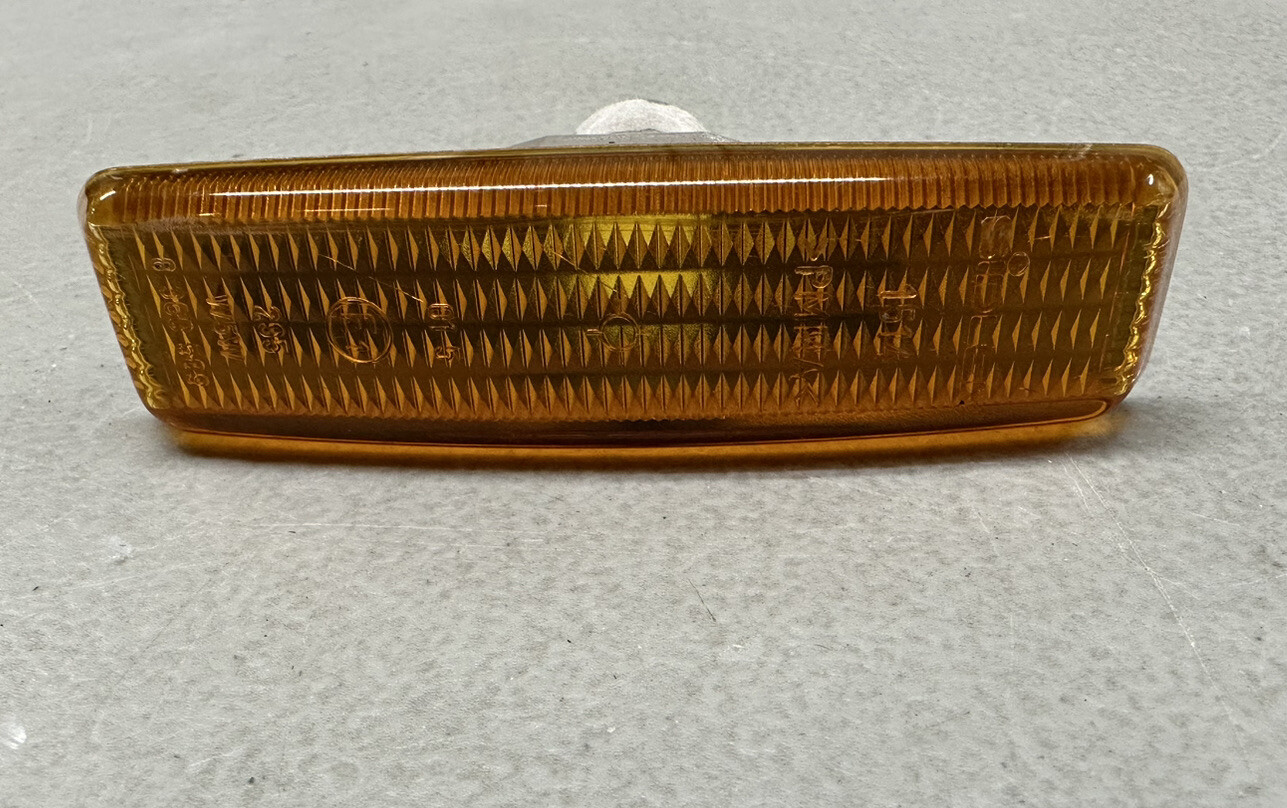 BMW E39 Turn Signal Light Fender Side Marker Lamp Amber Lens ...