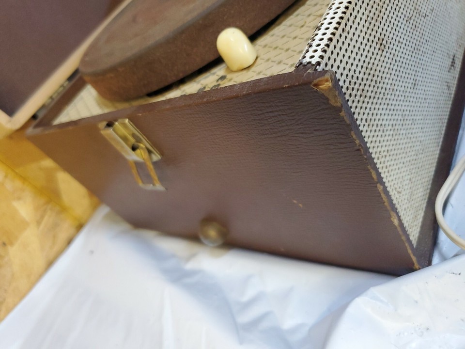 Vintage Zenith Radio Record Player BP-6V Phonograph Portable Turntable ...