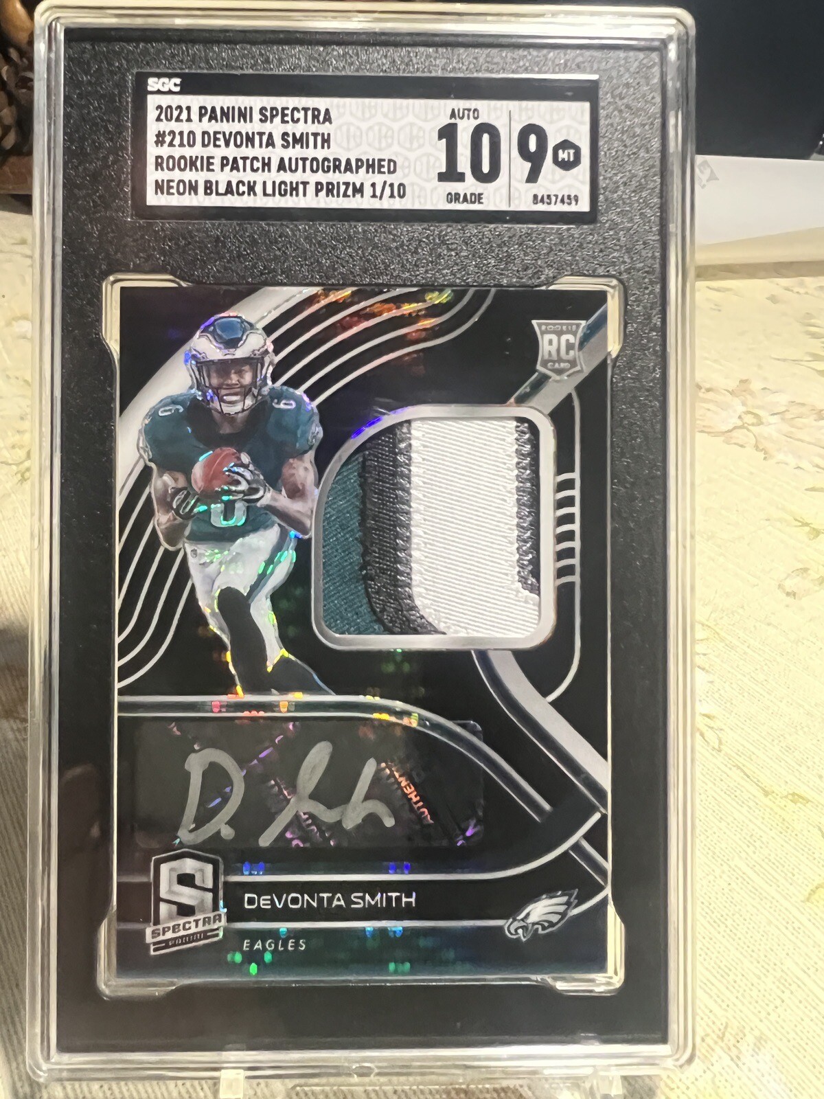 2021 Panini Spectra Devonta Smith Neon Black RPA Rookie Auto 1/10 SGC 9 ...