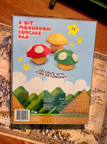 Think Geek 8-Bit Mushroom Cupcake Pan Silicone Mold NEW | eBay
