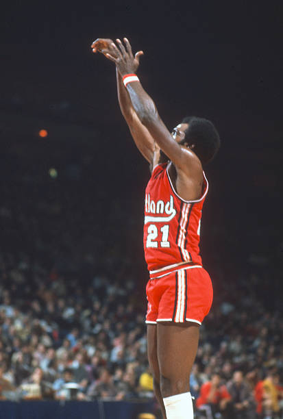 Sidney Wicks Of The Portland Trail Blazers 1972 OLD BASKETBALL PHOTO 11 ...