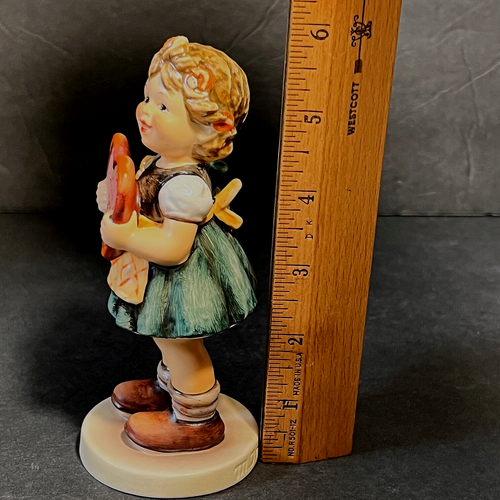 Goebel Collector's Club Spec Ed #1 - Hummel Figurine with Valentine ...