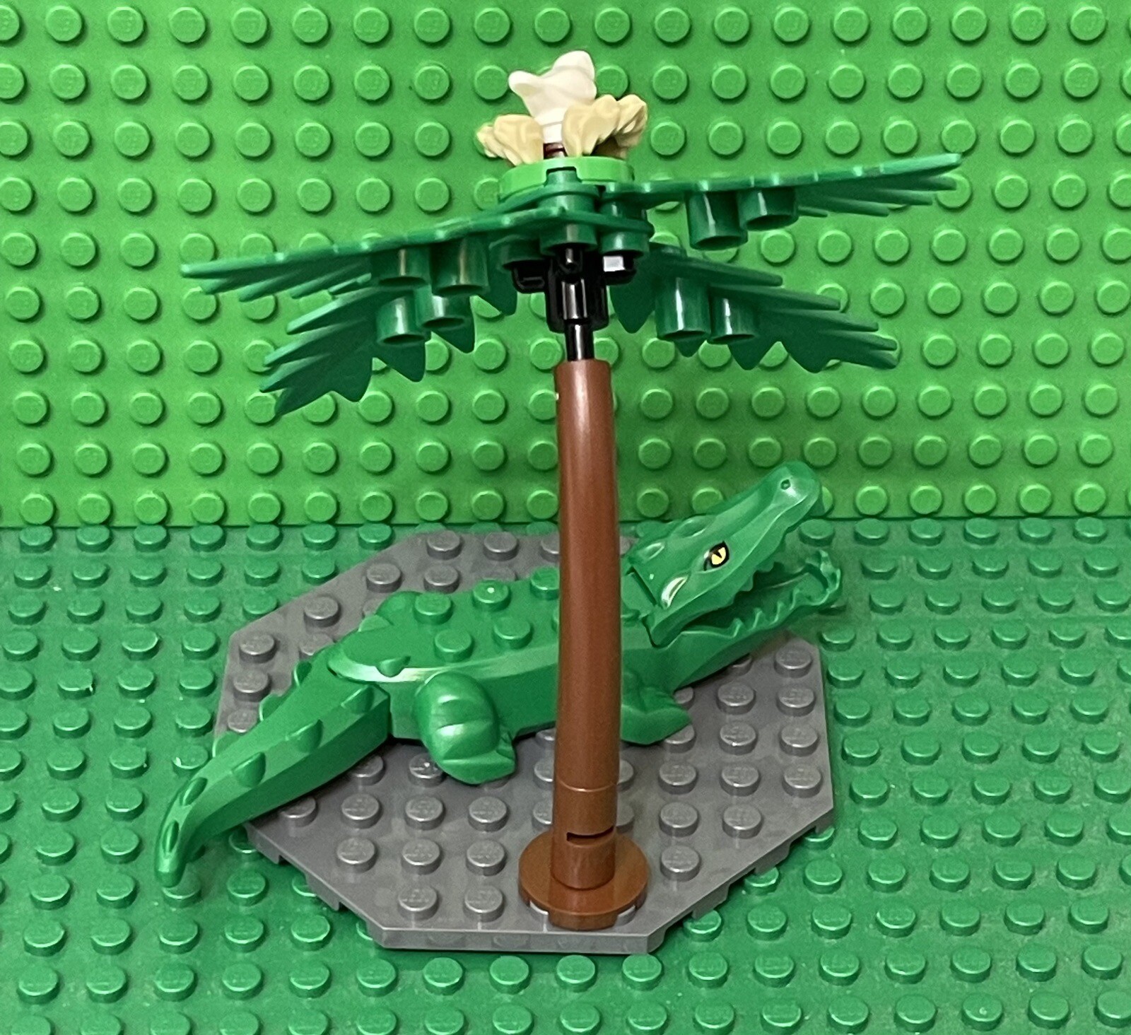 Lego Palm Tree With Bird And Nest On Top And Green Alligator ...