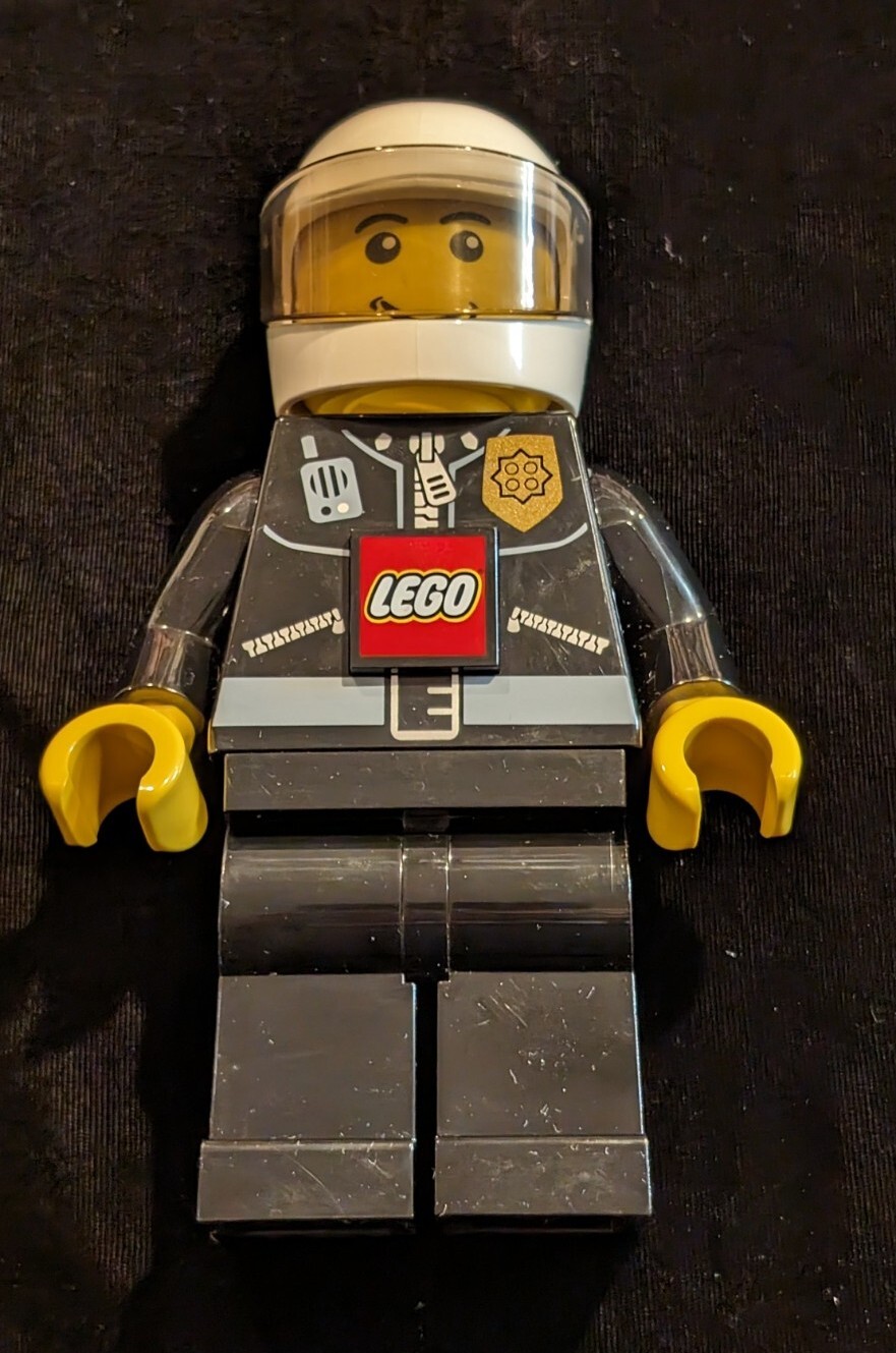 LEGO LED Torch 7.5” Large Policeman Minifigure Flashlight Feet 2009 ...