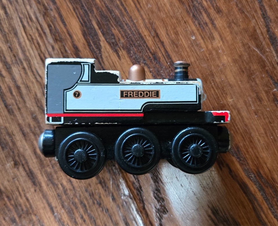 Thomas & Friends Wooden Railway Fearless Freddie Train Engine | eBay