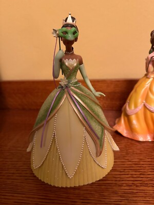 Disney Showcase Masquerade Tiana Princess and The Frog Figurine ...