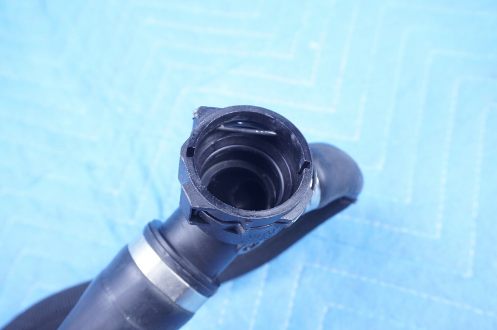 BMW X1 X2 Engine Radiator Coolant Hose Pipe Unit 17127617363 OEM | eBay