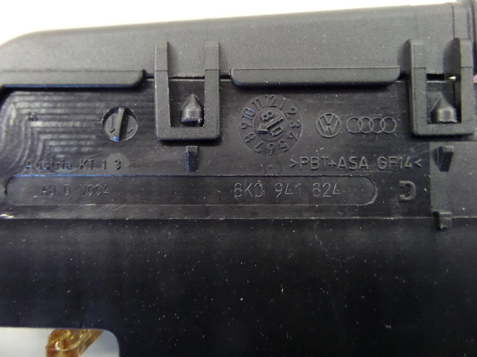 Audi A4 Fuse Box Sleeve Black B8 09-11 OEM 8K0 941 824 S4 A5 S5 | eBay