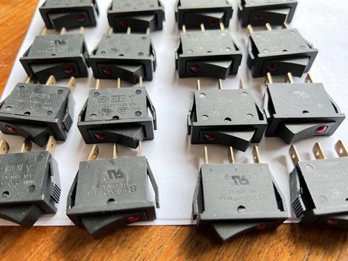 Red On-Off illuminated Rectangle Rocker Switch SPST 230V 16 (6) A x 12 ...