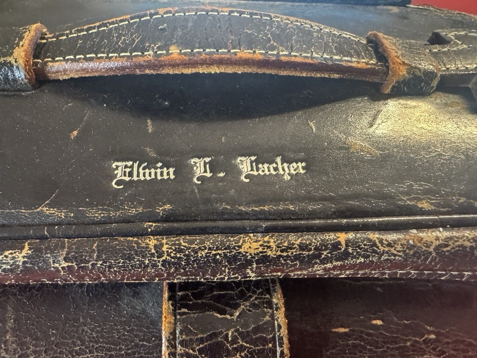 VTG 1930s Doctor Bag black leather satchel housecall velvet lined Gilt ...