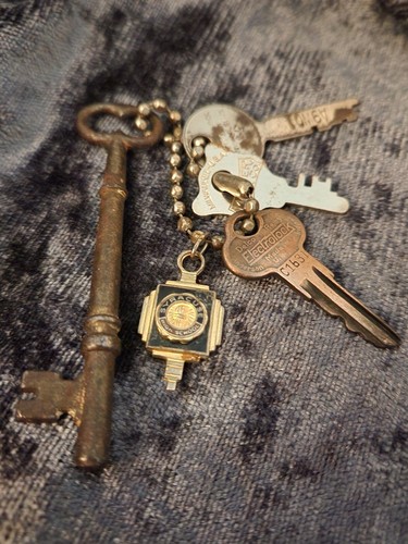1919 Syracuse High School keyring BASCO Chevrolet skeleton house key Eagle safe | eBay