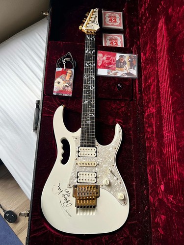 [Autographed/Hand Signed] Ibanez JEM 7VWH Steve Vai Signature 2002 ...