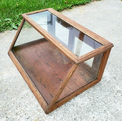 Display Cases - Advertising Display Case