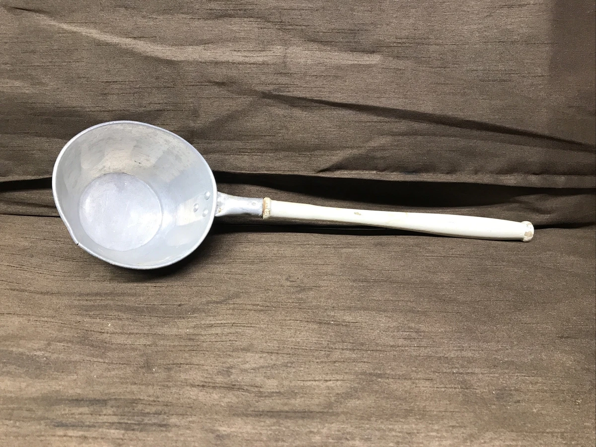 Old Fashioned Water Dipper