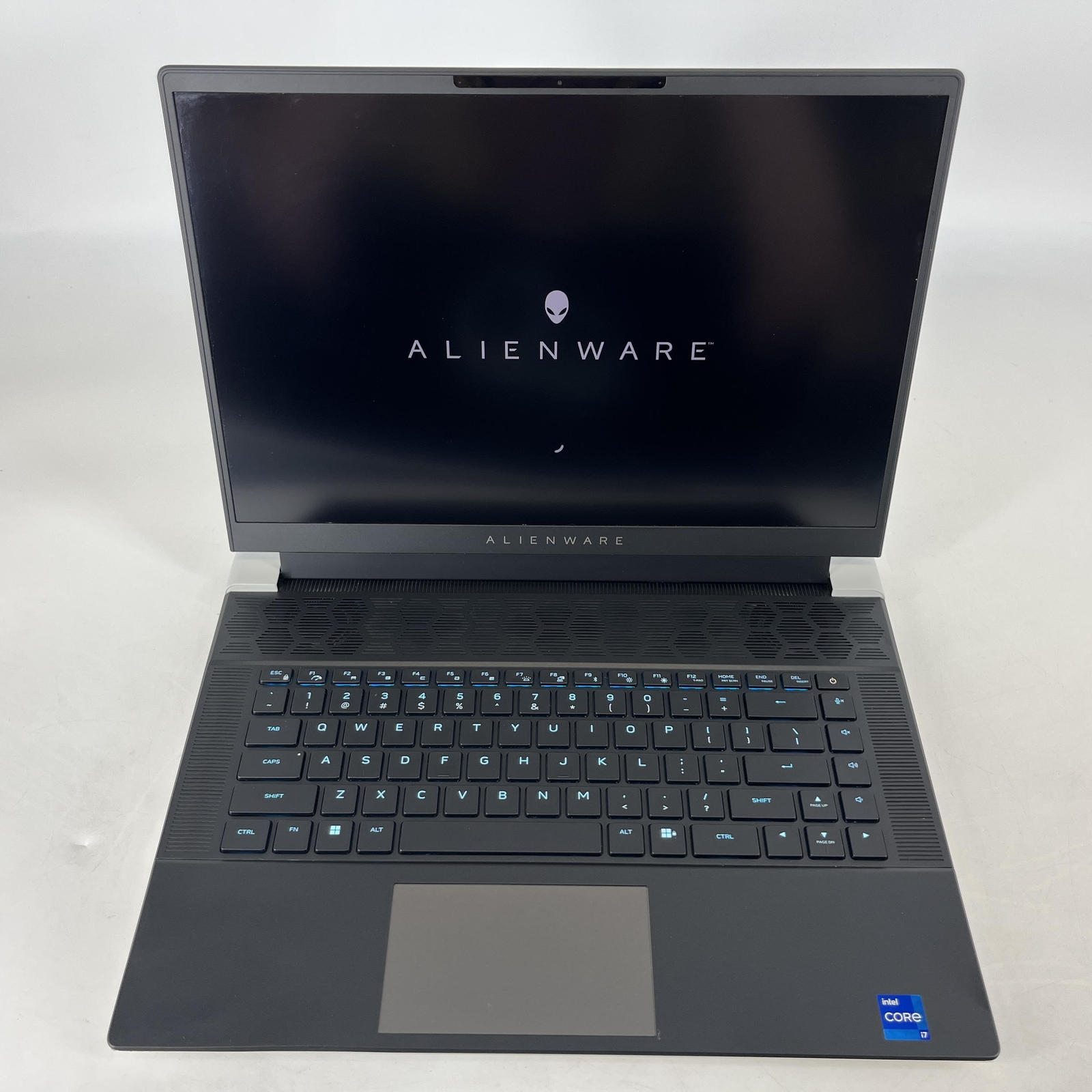 Dell Alienware x16 R1 Silver 240Hz FHD+ 2.4 GHz i7-13700H 16GB 1TB SSD ...