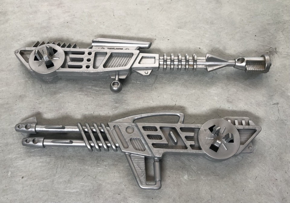 HE-MAN Masters of the Universe Land Shark side Cannons guns parts ...