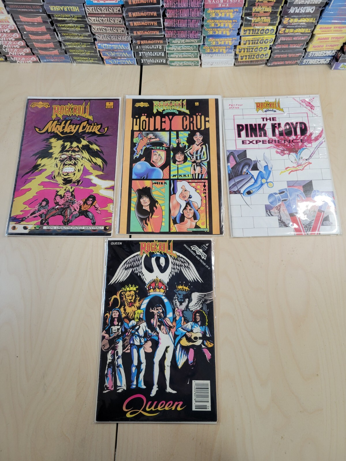 Lot of (28) Rock n' Roll Band Comic Books Rock Pink Floyd, The Doors ...